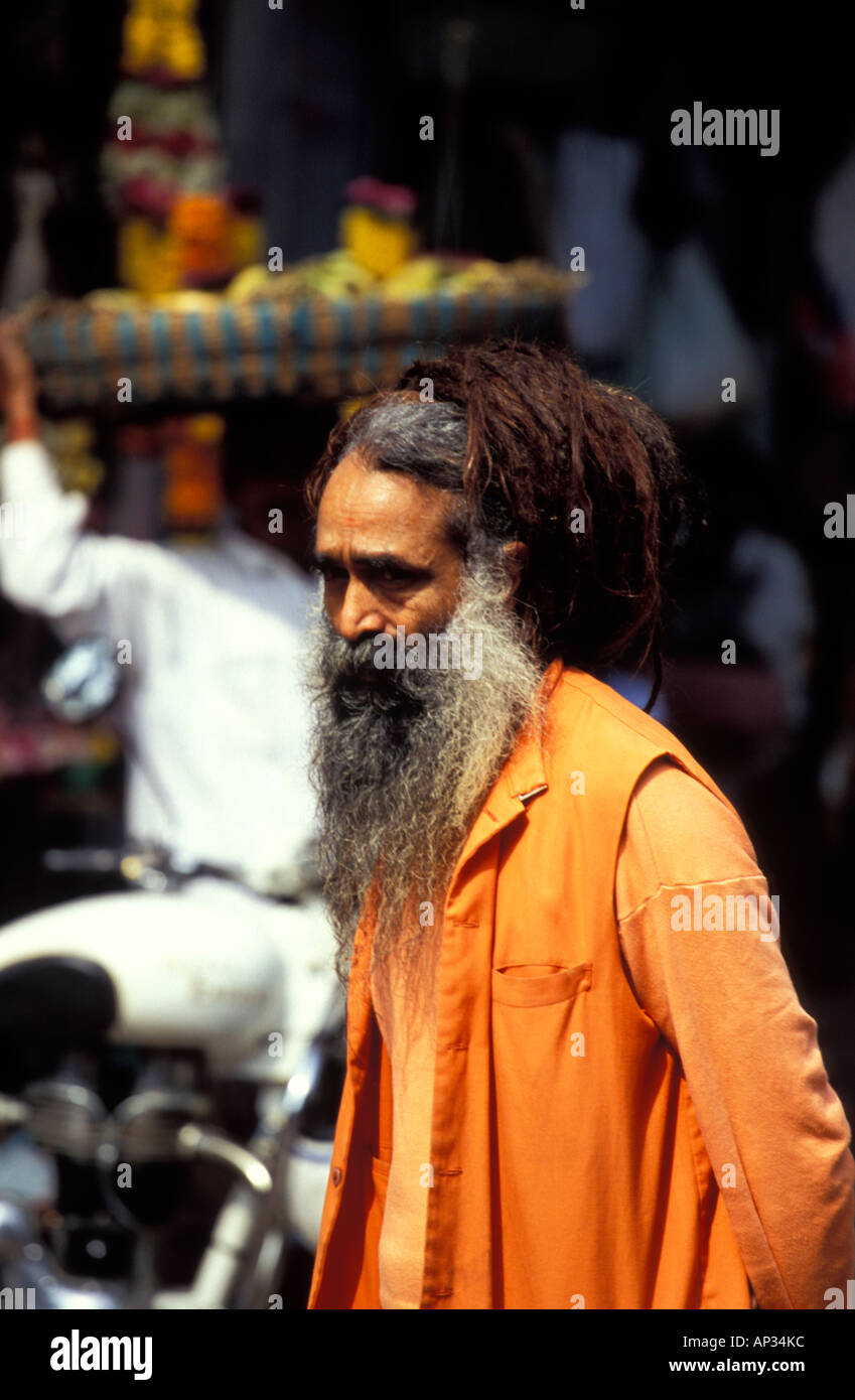 Traditional sadhu robes hi-res stock photography and images - Alamy