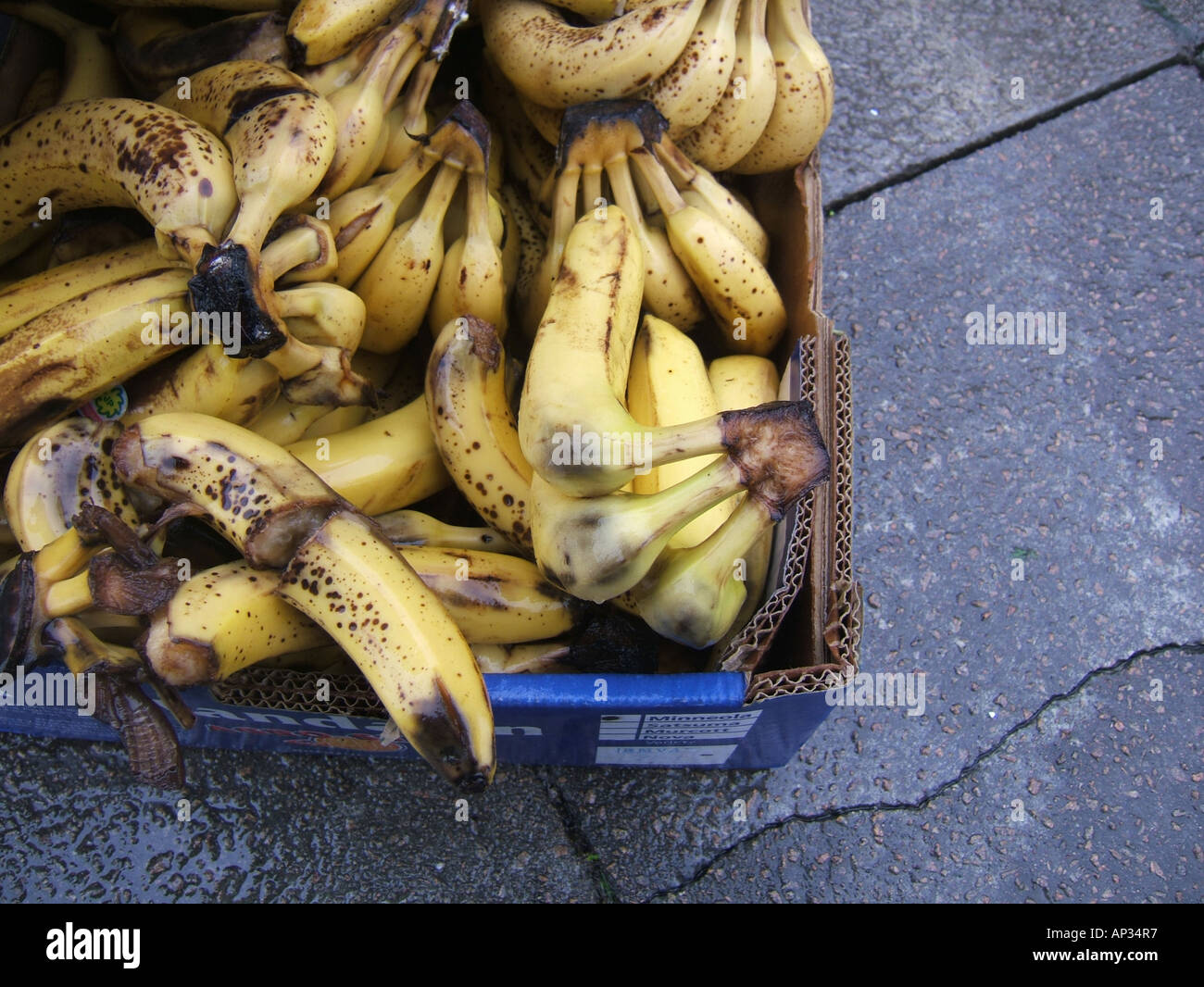 a case of rotten bananas on market stall Stock Photo - Alamy