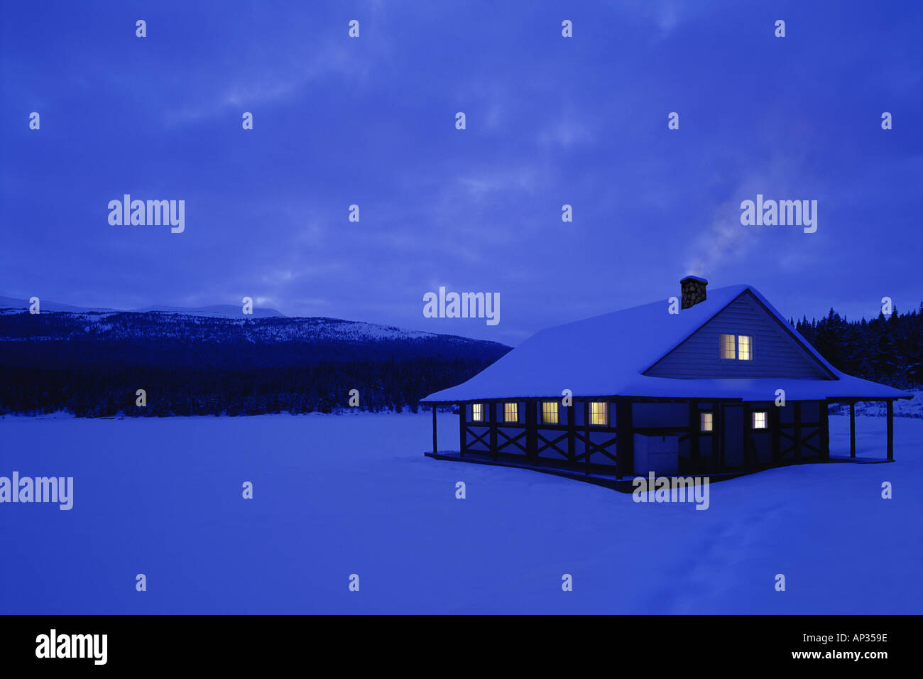Jasper alberta canada houses hi-res stock photography and images - Alamy