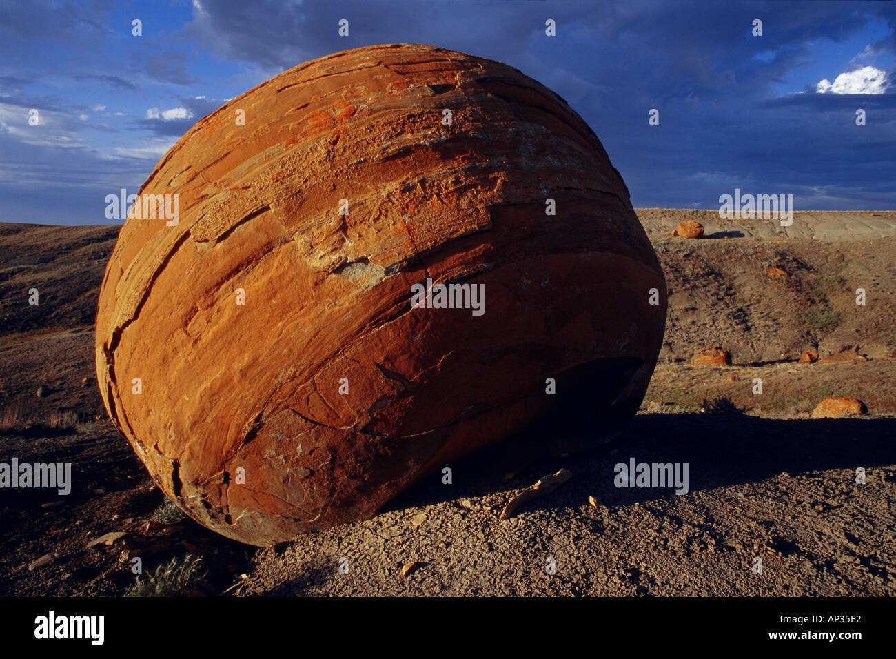Red rock boulder alberta canada hi-res stock photography and images - Alamy