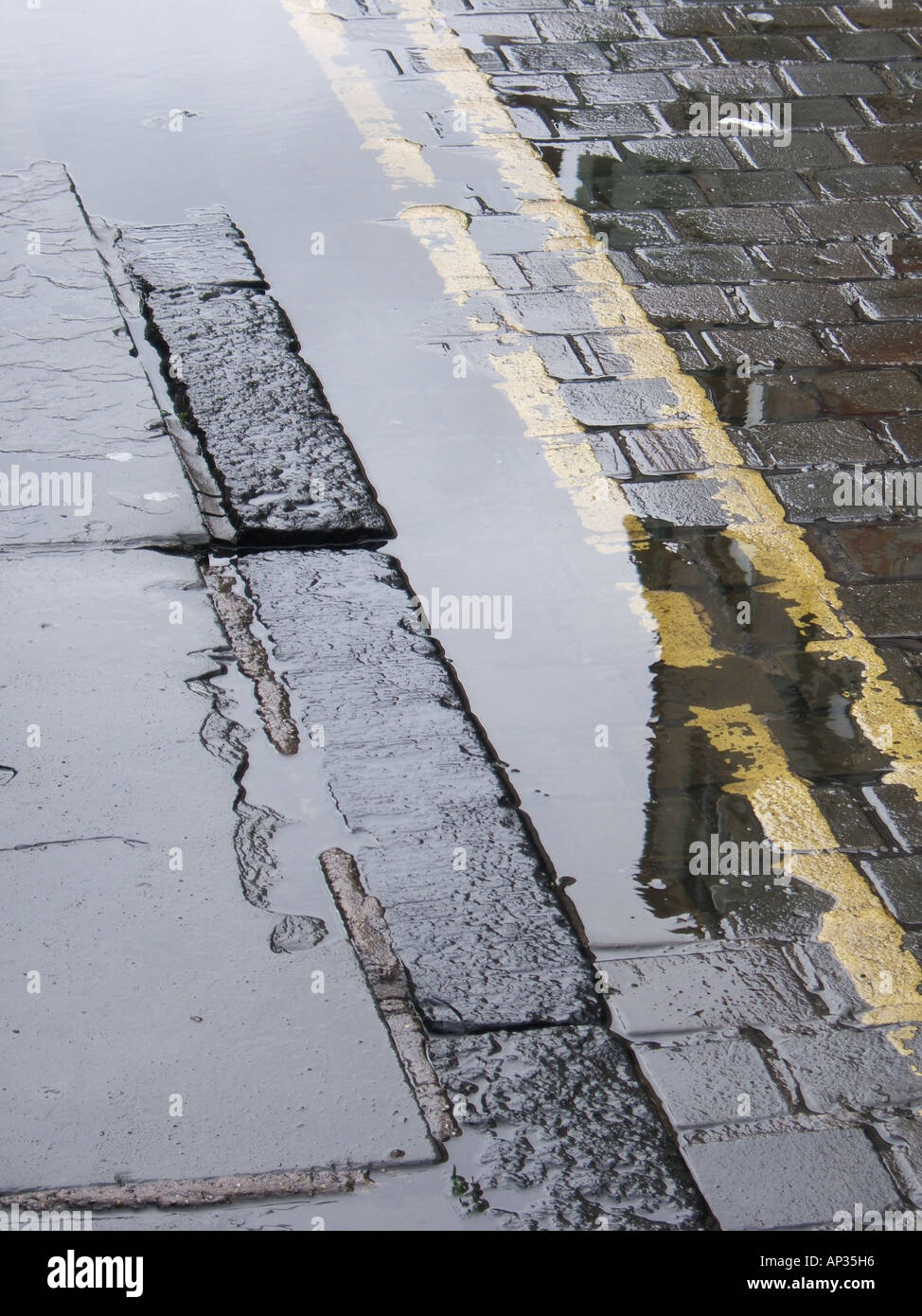 wet road in rain Stock Photo - Alamy