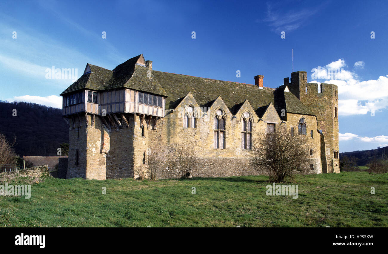 STOKESAY CASTLE. SHROPSHIRE. ENGLAND. UK Stock Photo - Alamy