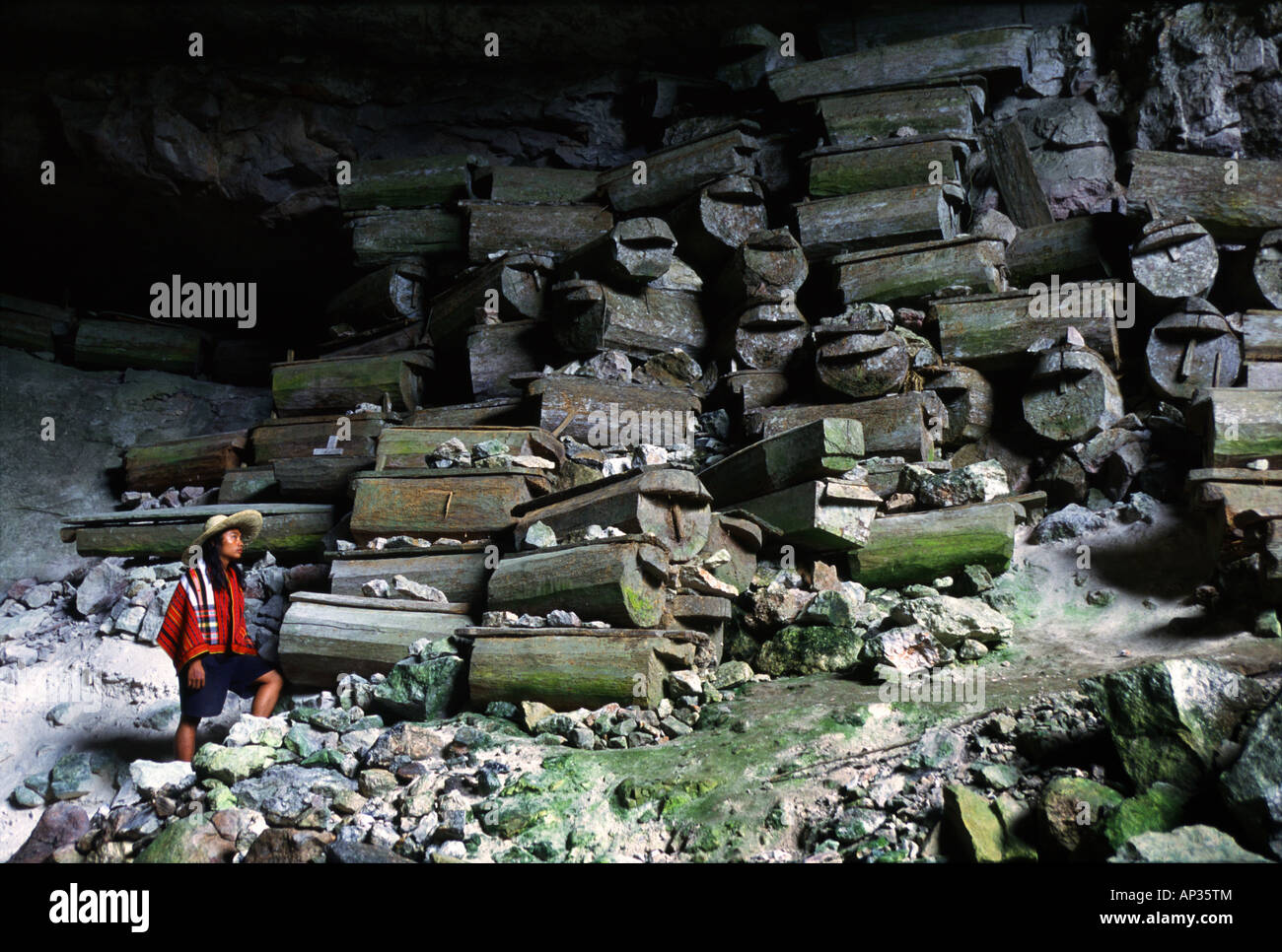 Coffins in burial cave, Sagada, Luzon Island, Philippines Stock Photo ...