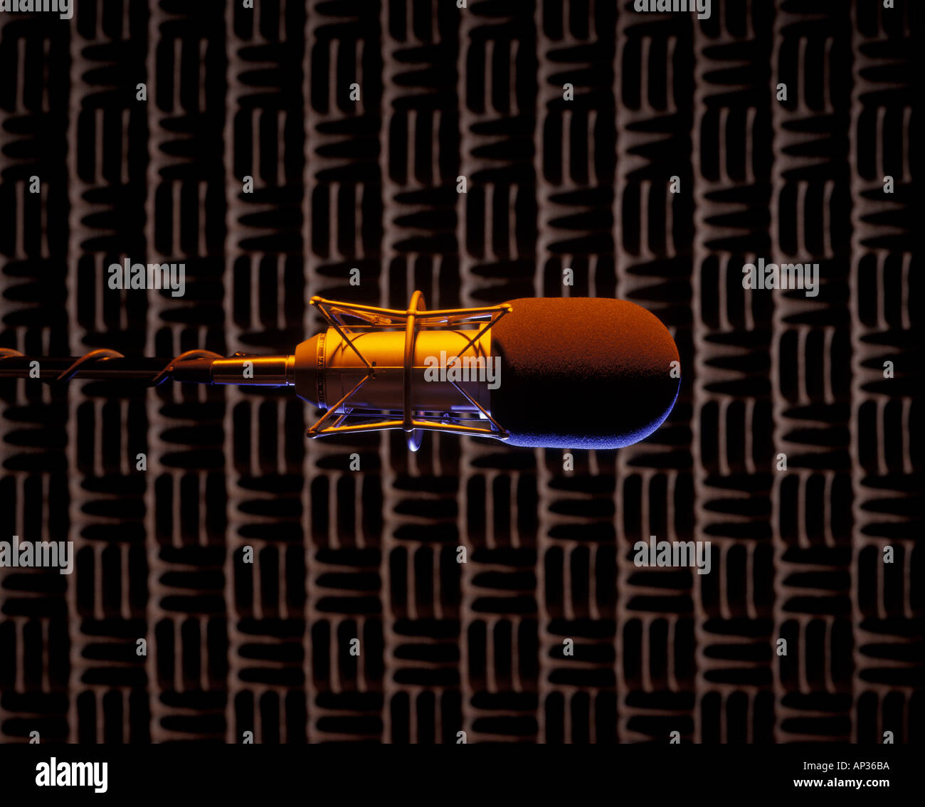 Microphone hi-res stock photography and images - Alamy