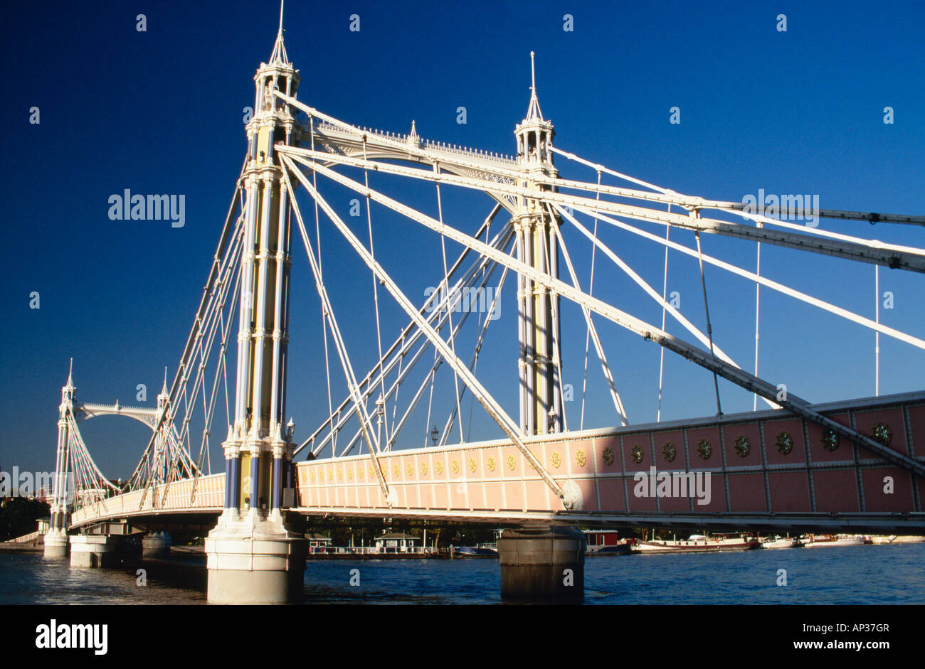 ALBERT BRIDGE LONDON. ENGLAND Stock Photo - Alamy