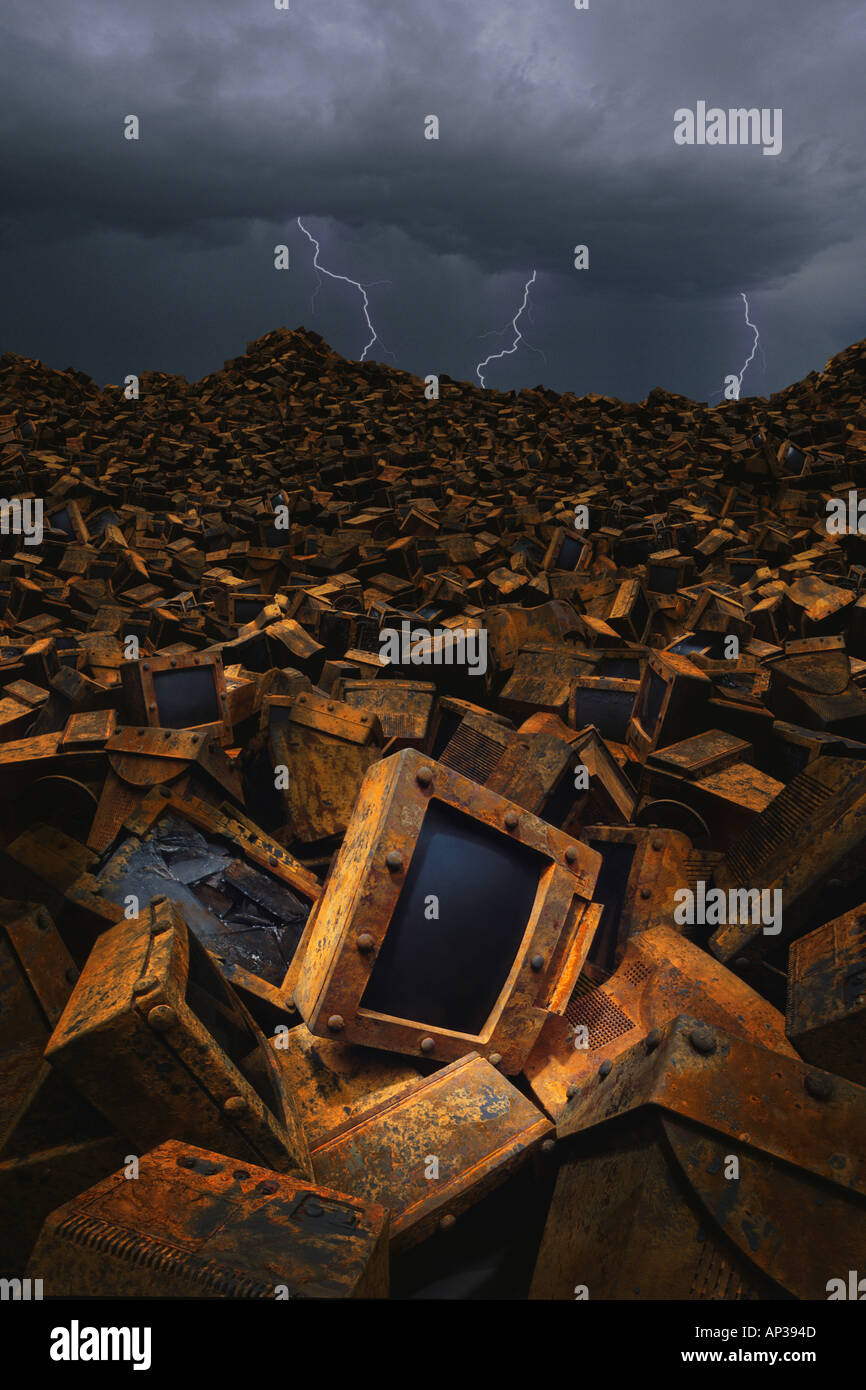 Graveyard of computers hi-res stock photography and images - Alamy