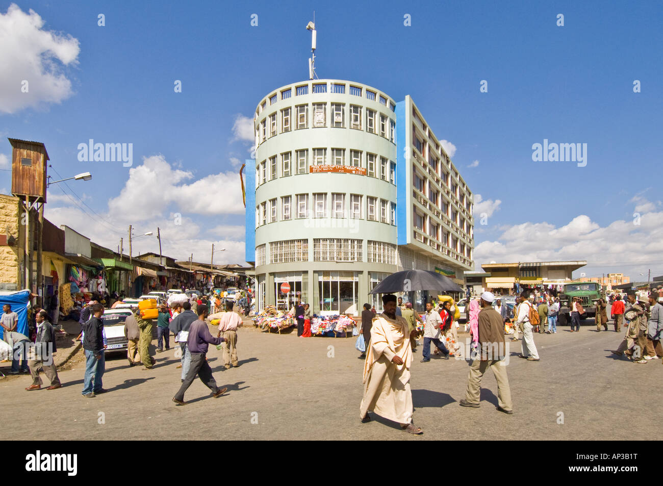A typical street scene from the Mercato (market) in Addis Ababa Stock ...
