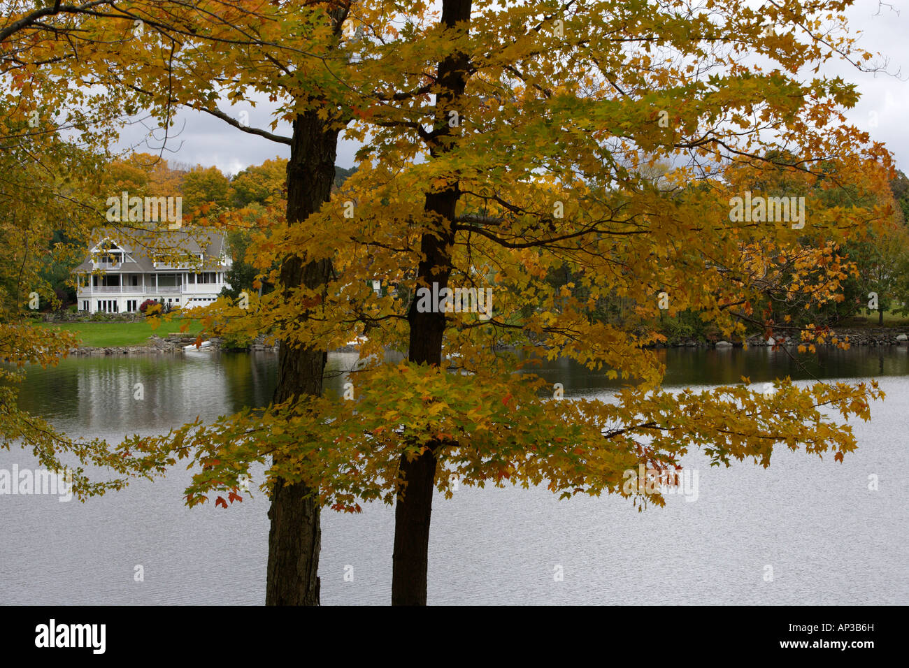 United states connecticut new preston hi-res stock photography and ...
