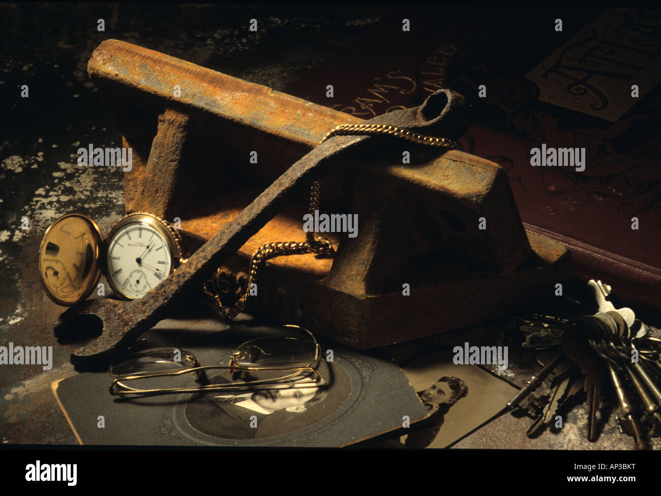 Still life with antique stuff Stock Photo - Alamy