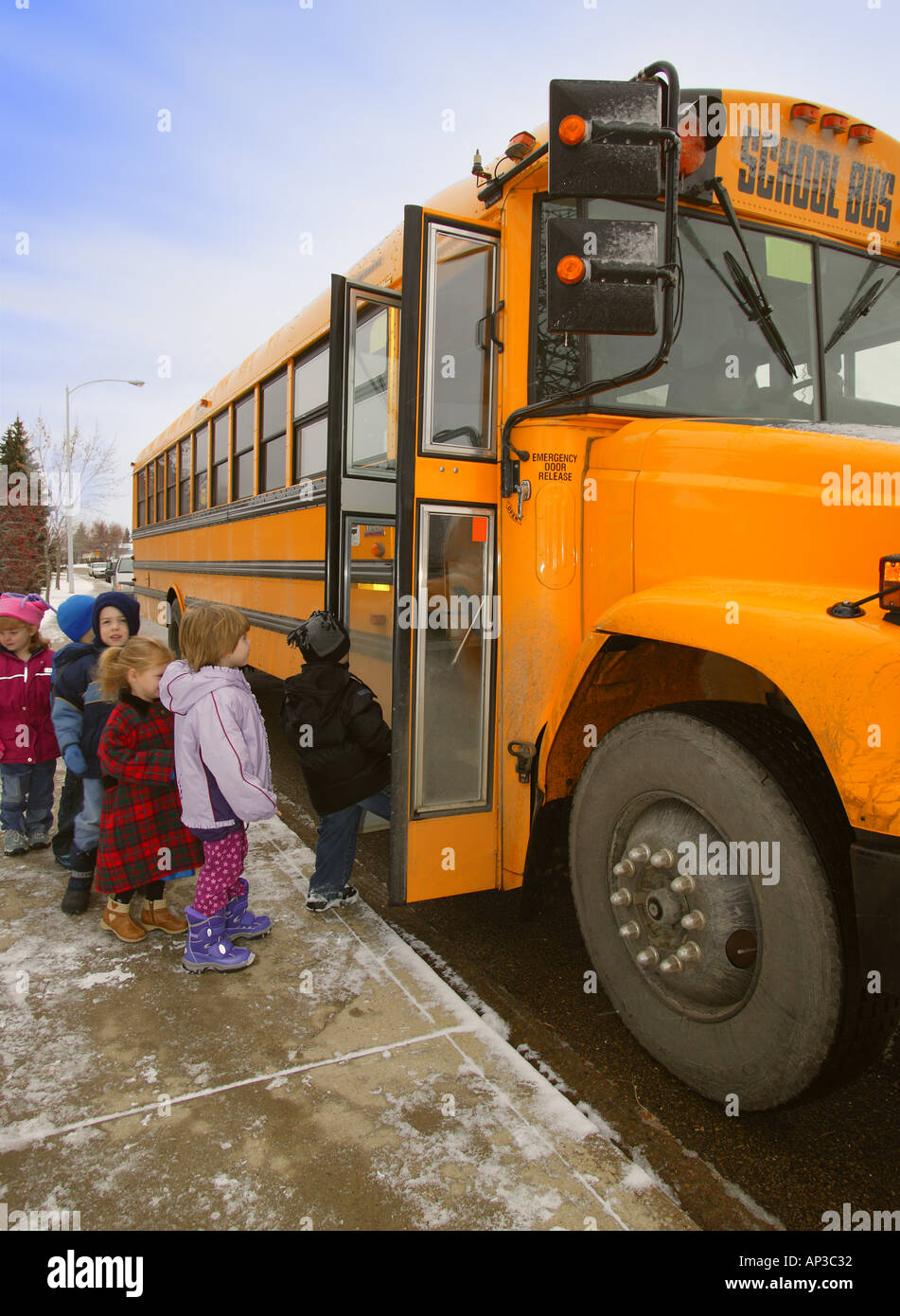 Students Boarding Bus Stock Photos & Students Boarding Bus Stock Images ...