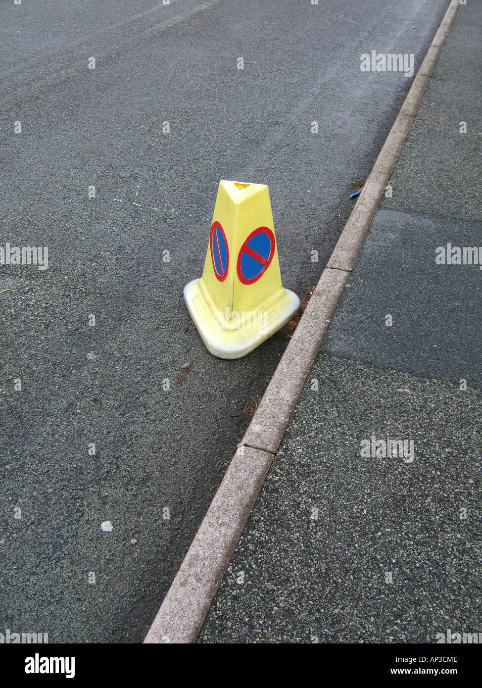 No stopping cone hi-res stock photography and images - Alamy