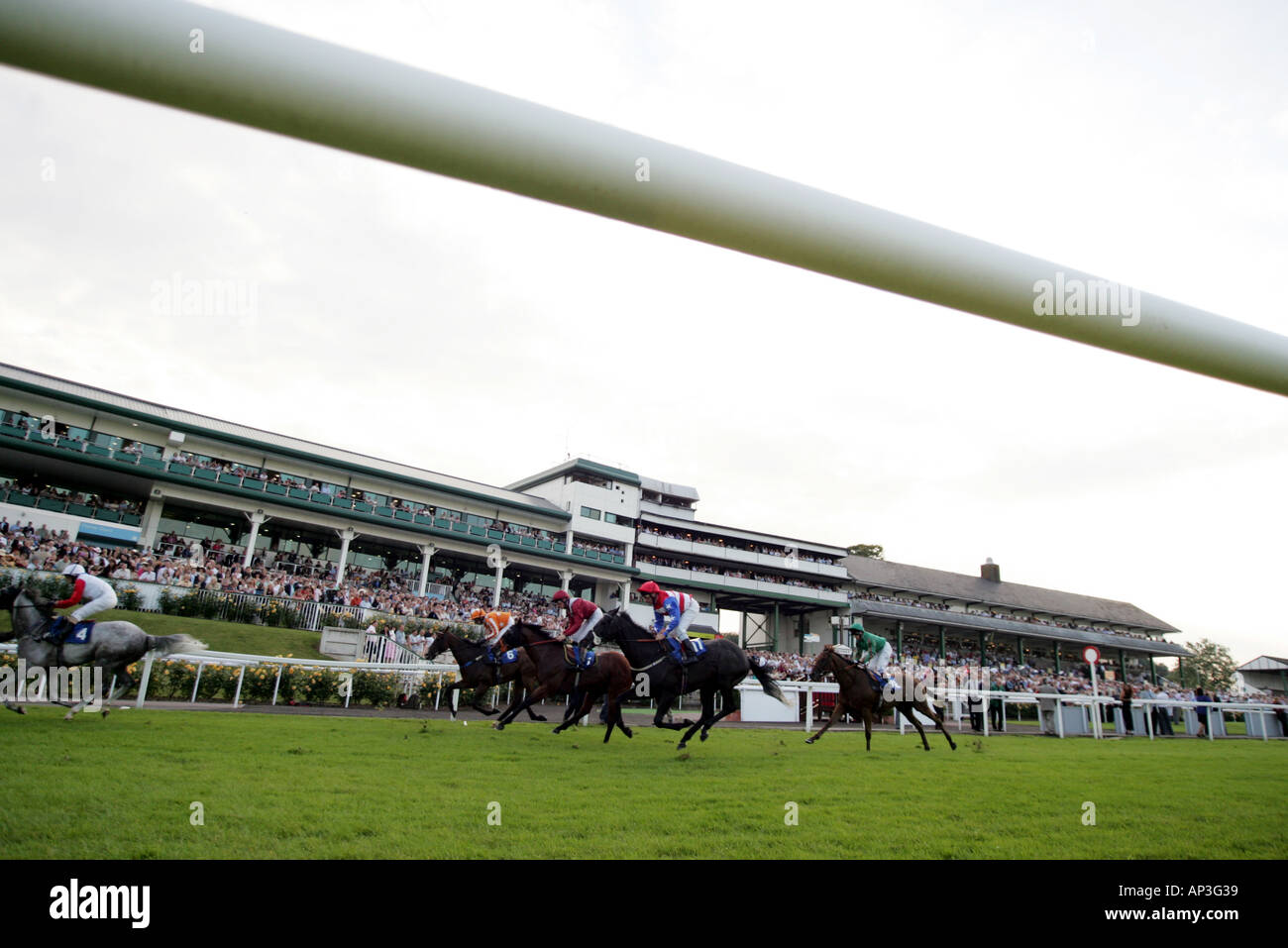 Chepstow racecourse hi-res stock photography and images - Alamy
