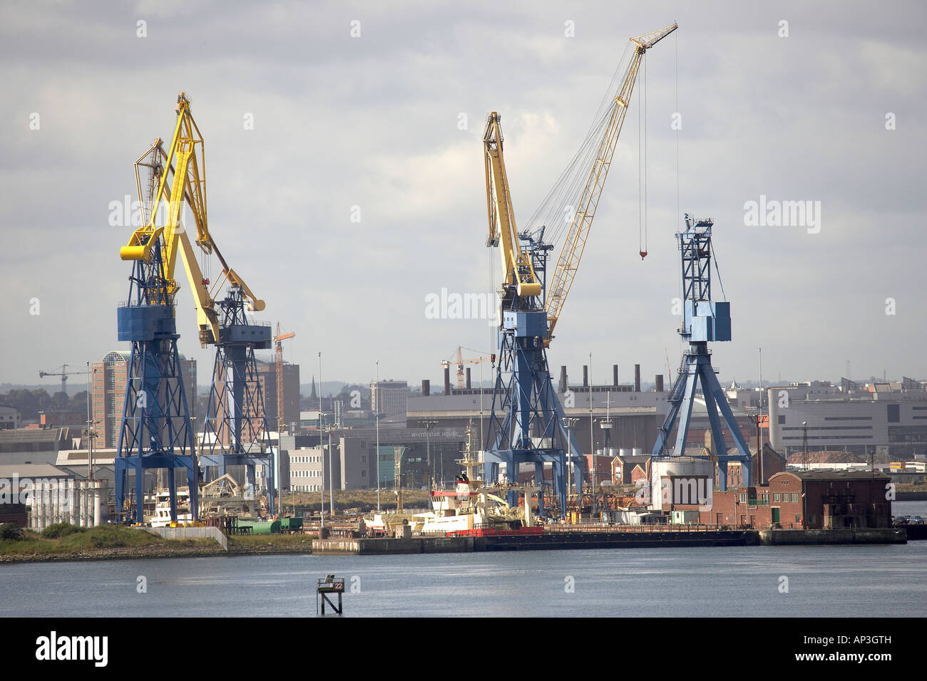 Cargo containers at the port of belfast hi-res stock photography and ...