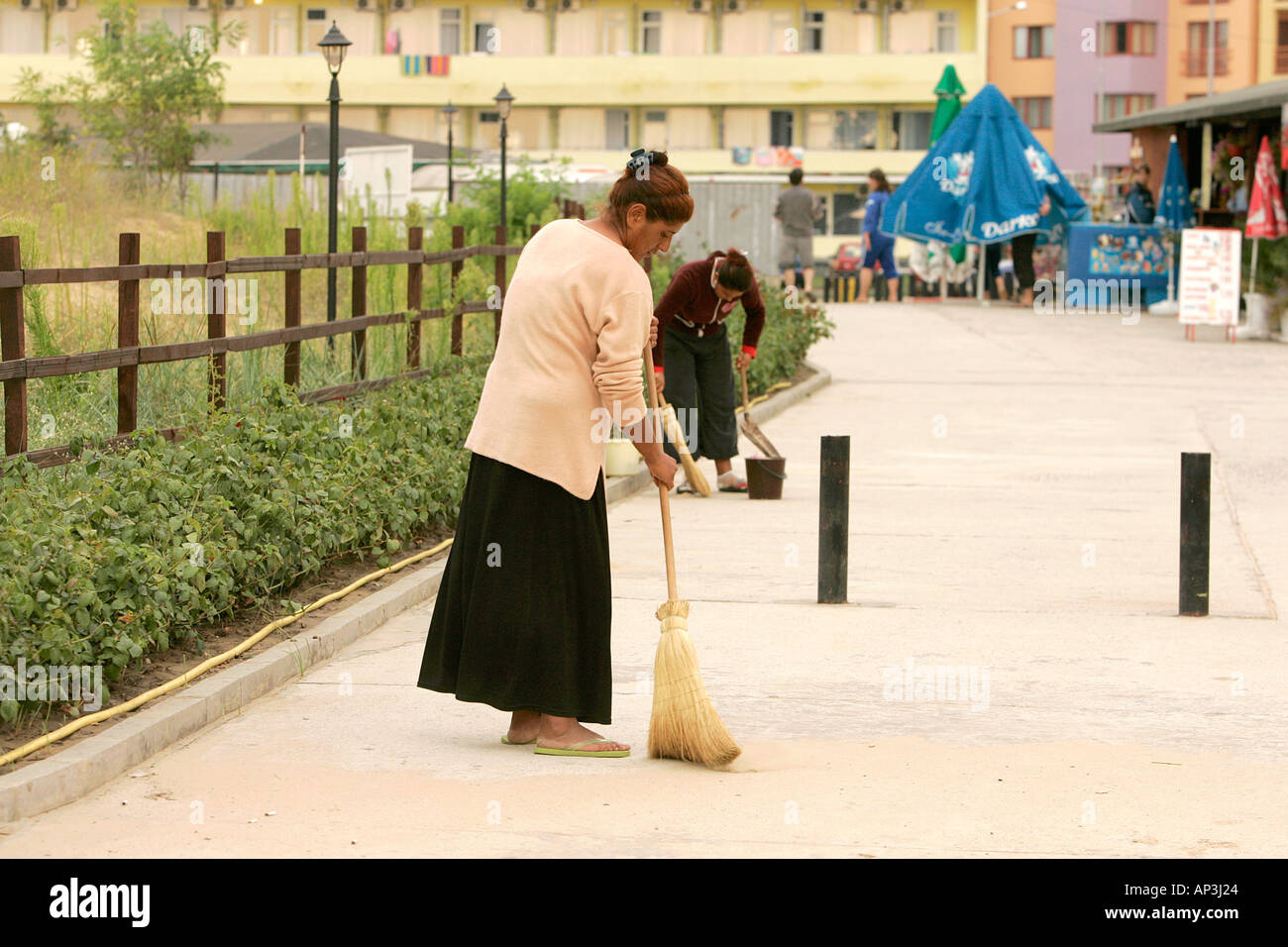Strand cleaner hi-res stock photography and images - Alamy
