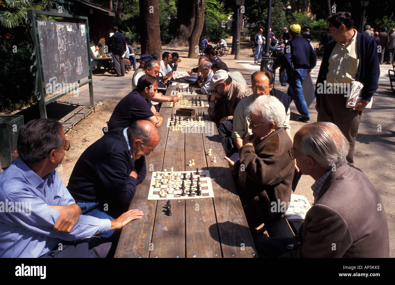 Madrid retiro picnic hi-res stock photography and images - Alamy