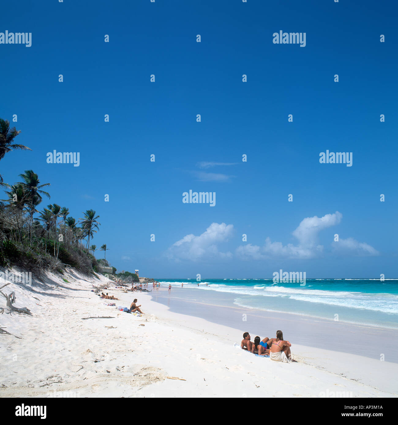 Barbados people beach hi-res stock photography and images - Alamy