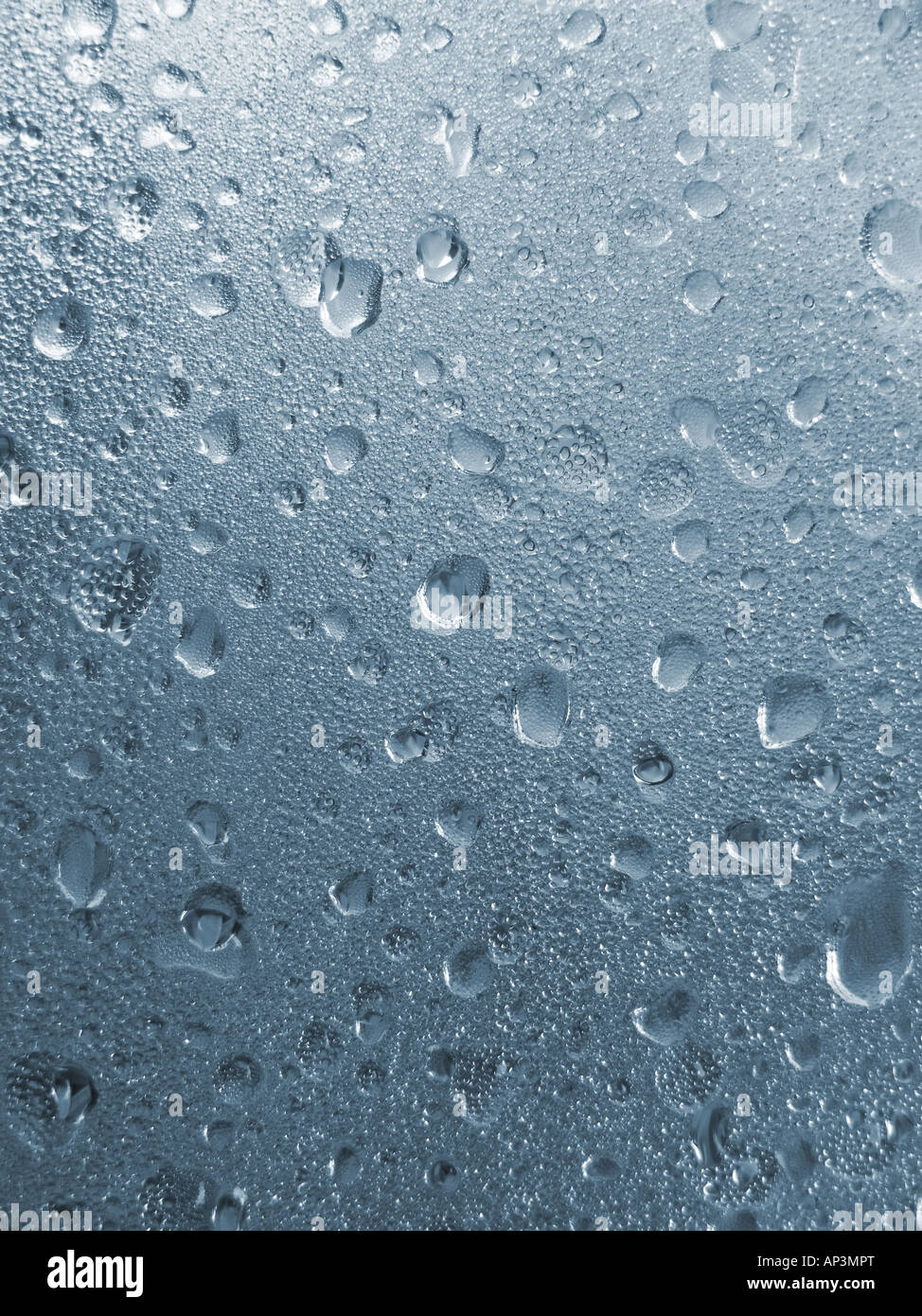 Droplets on window glass hi-res stock photography and images - Alamy