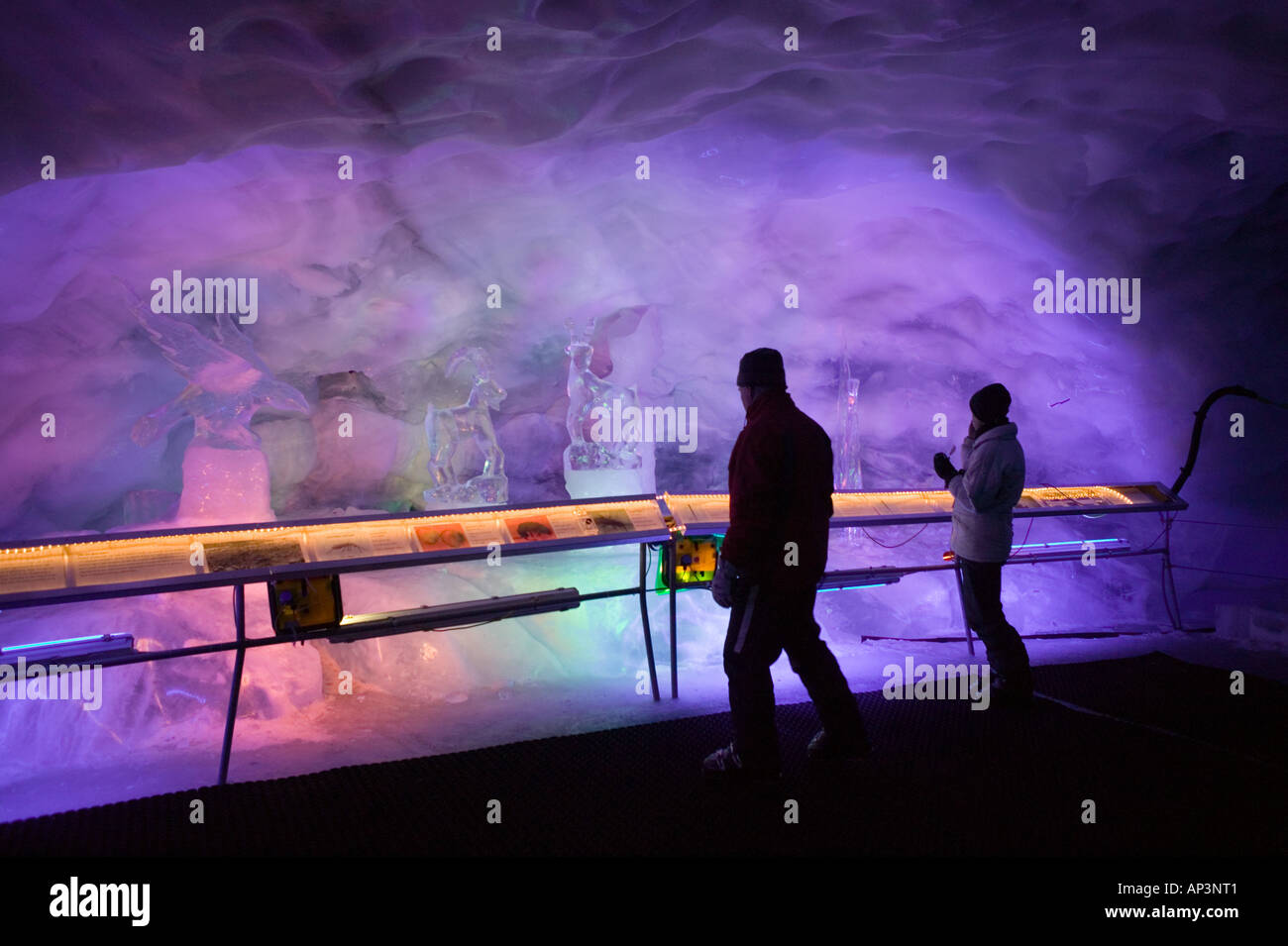 SWITZERLAND, Wallis/Valais, ZERMATT: Klein Matterhorn (Matterhorn ...