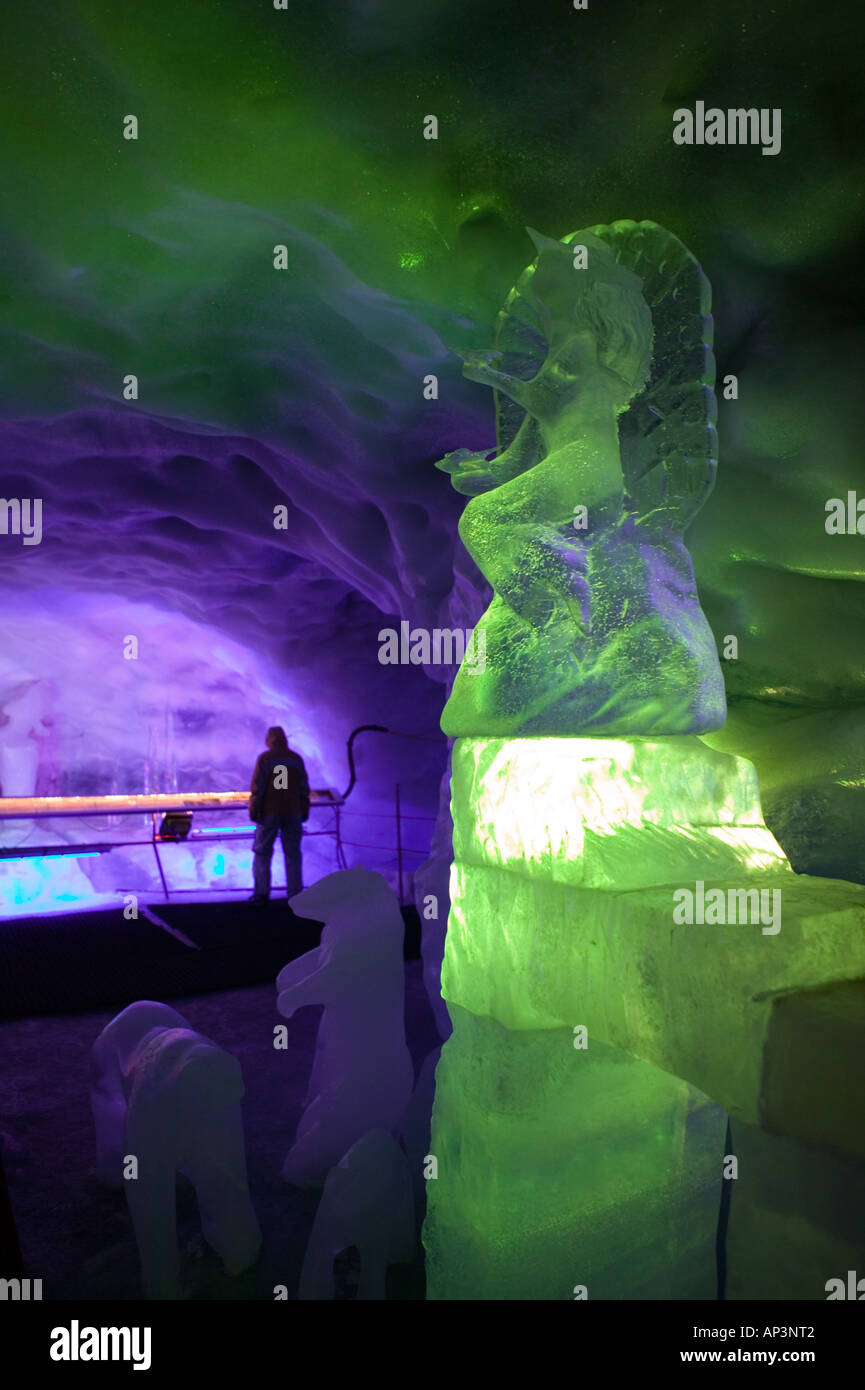 SWITZERLAND, Wallis/Valais, ZERMATT: Klein Matterhorn (Matterhorn ...