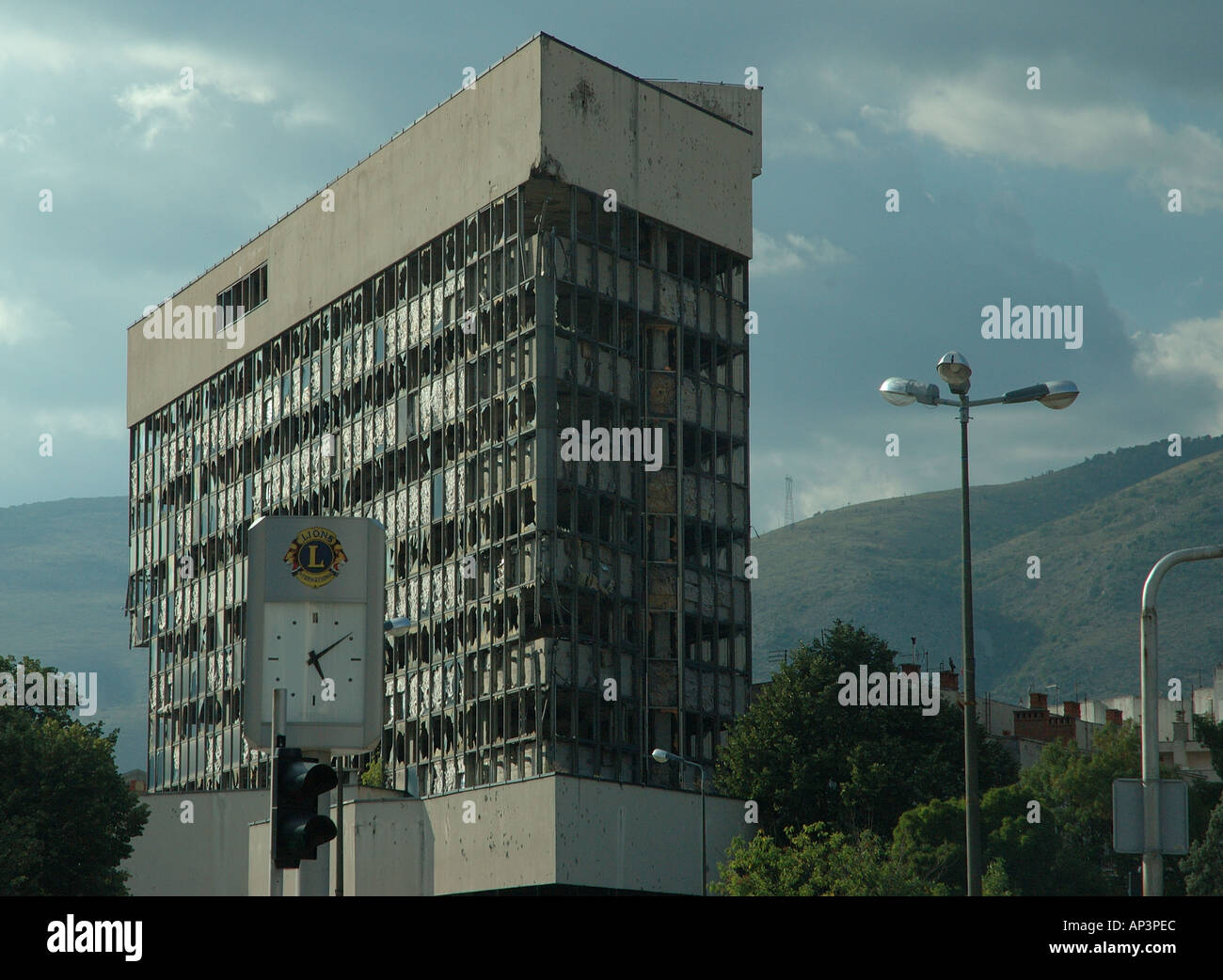 War damaged building in the Bosnian town of Mostar Stock Photo - Alamy