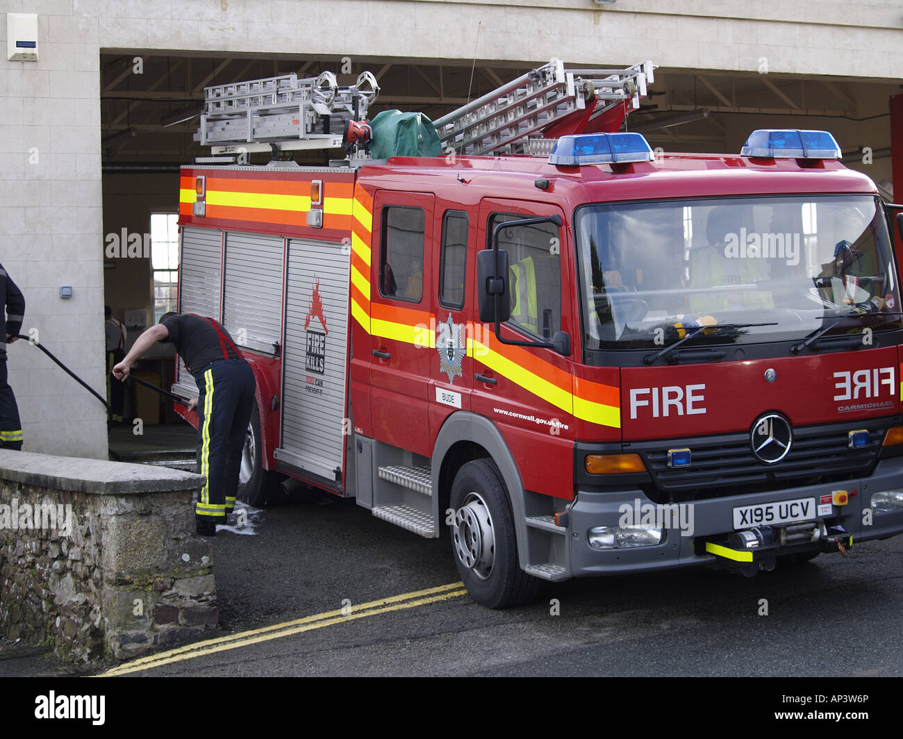 Fire truck wash hi-res stock photography and images - Alamy