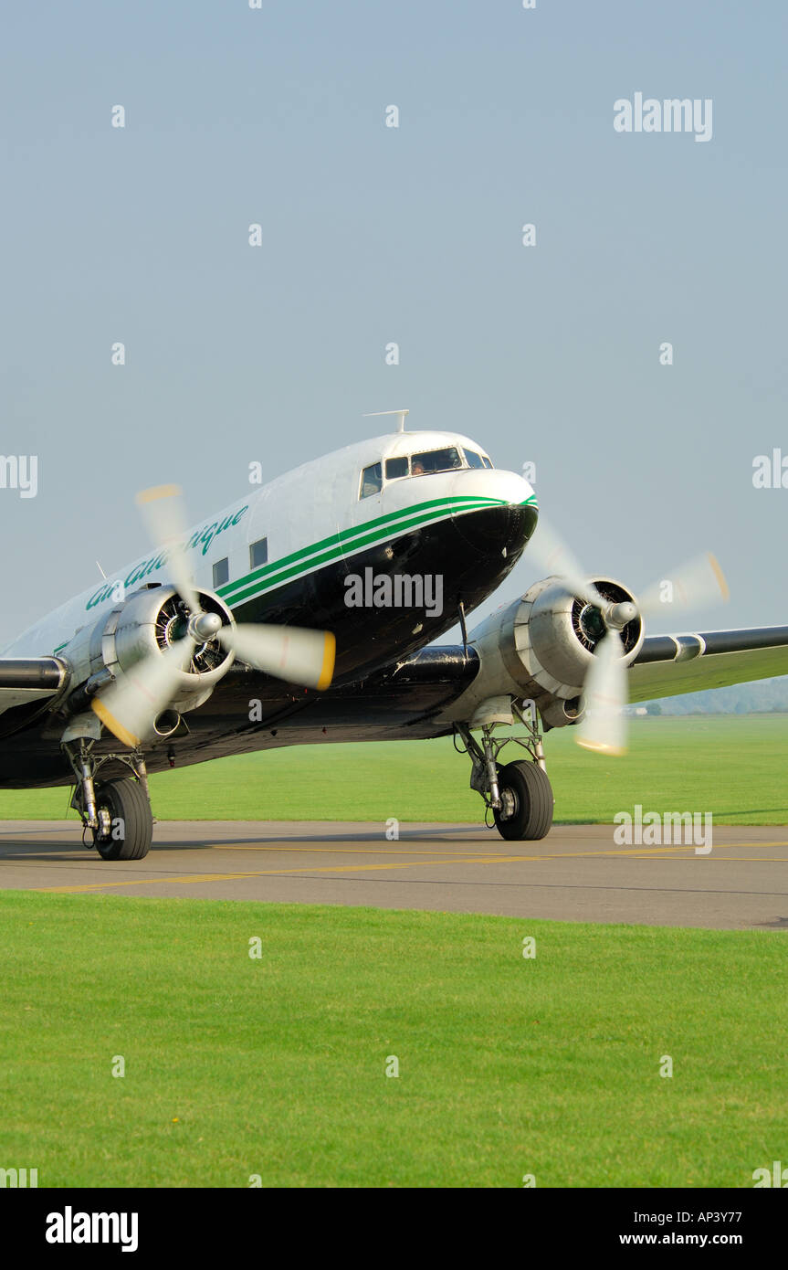 DC3 Douglas Dakota Stock Photo - Alamy