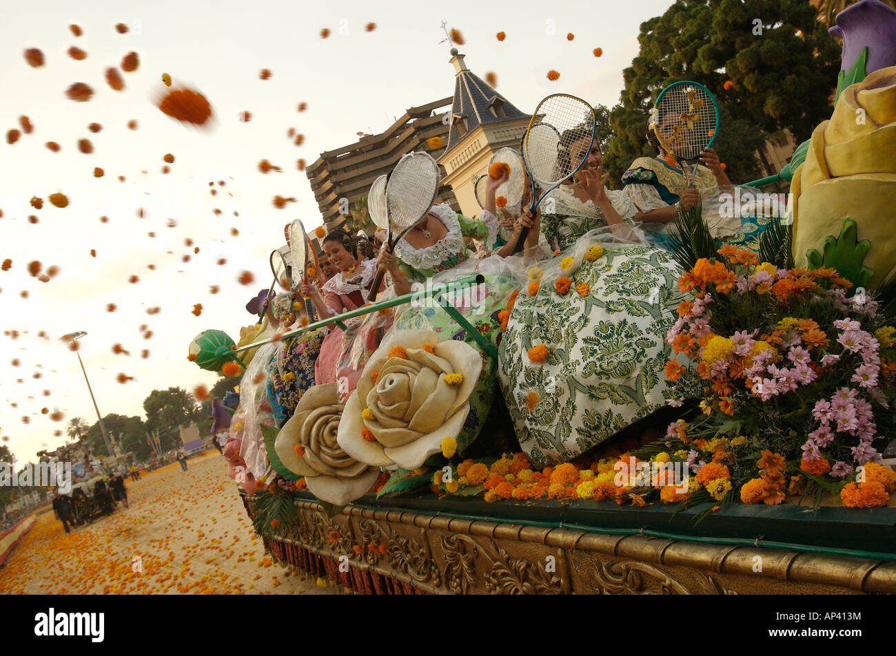Flower Battle (Batalla de las Flores) fiesta, Valencia, Spain Stock ...