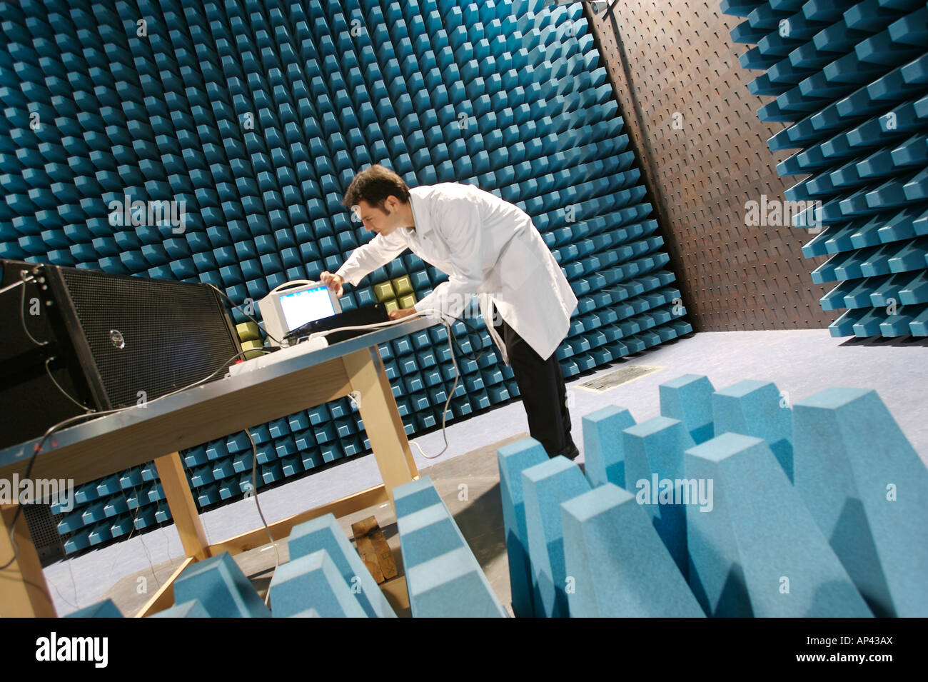 Acoustic anechoic chamber Stock Photo - Alamy