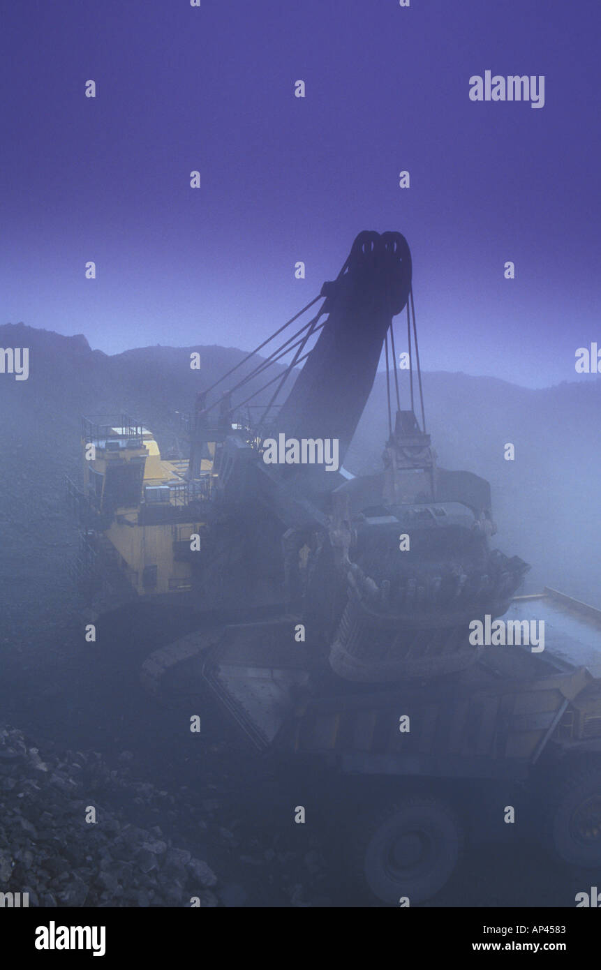 Open pit mining british columbia hi-res stock photography and images ...