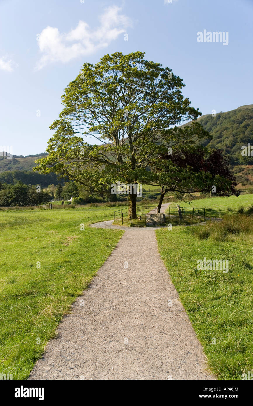 Gelert's grave, Beddgelert, Snowdonia, North Wales Stock Photo - Alamy