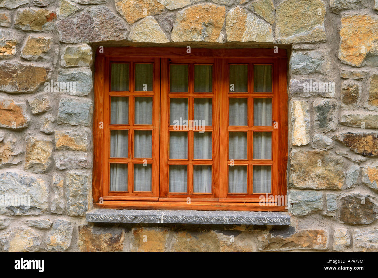 Horizontal Window Wall Decor at John Mcginnis blog