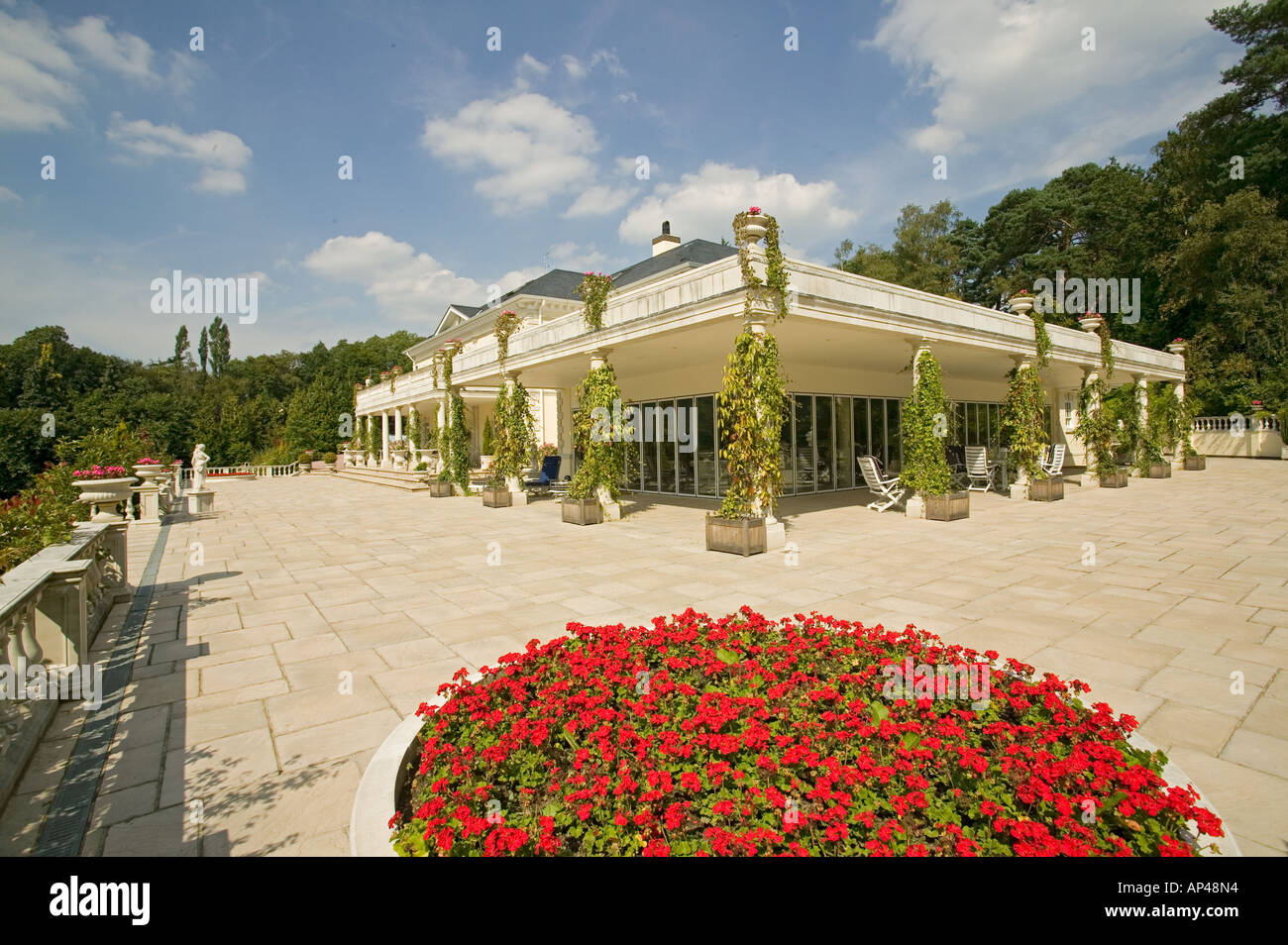 Riche house hi-res stock photography and images - Alamy