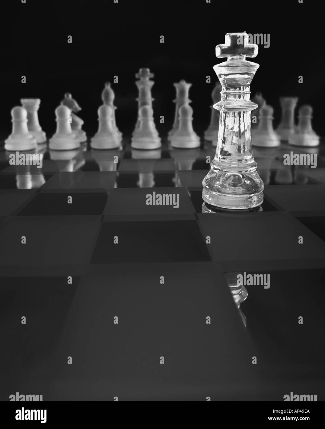 Chess defence hi-res stock photography and images - Alamy