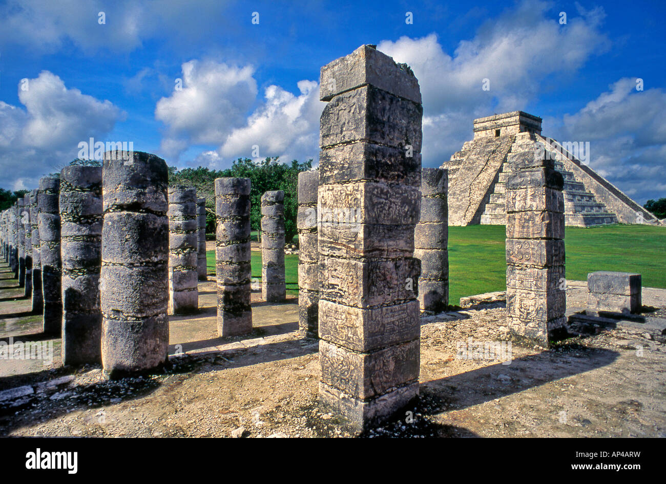 El Castillo Pyramid of Kukulcan Chichen Itza Yucatan Mexico Stock Photo ...