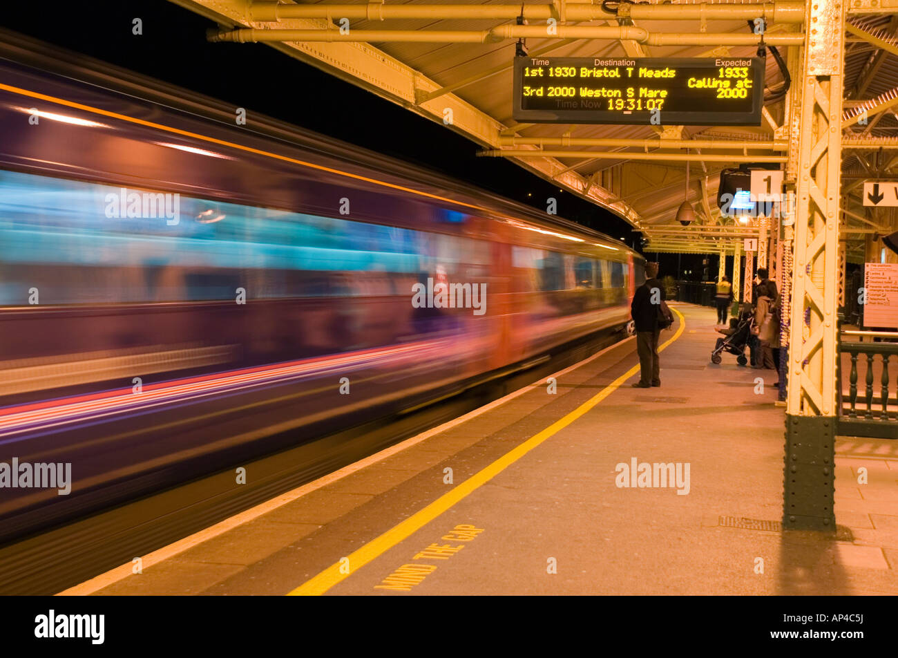Bath Spa Railway Station Bath BaNES UK A train pulls through the ...