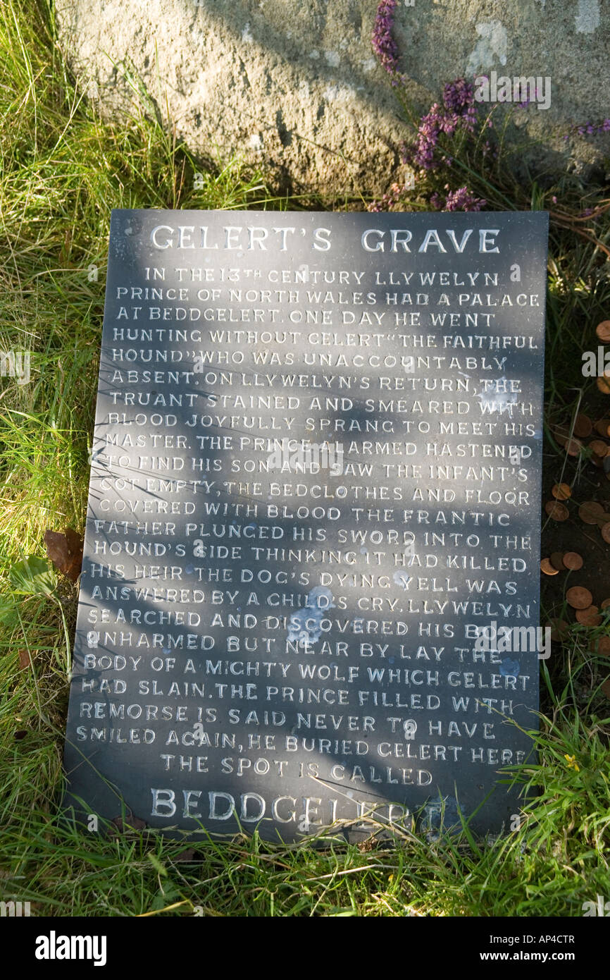 Gelert's grave, Beddgelert, Snowdonia, North Wales Stock Photo - Alamy