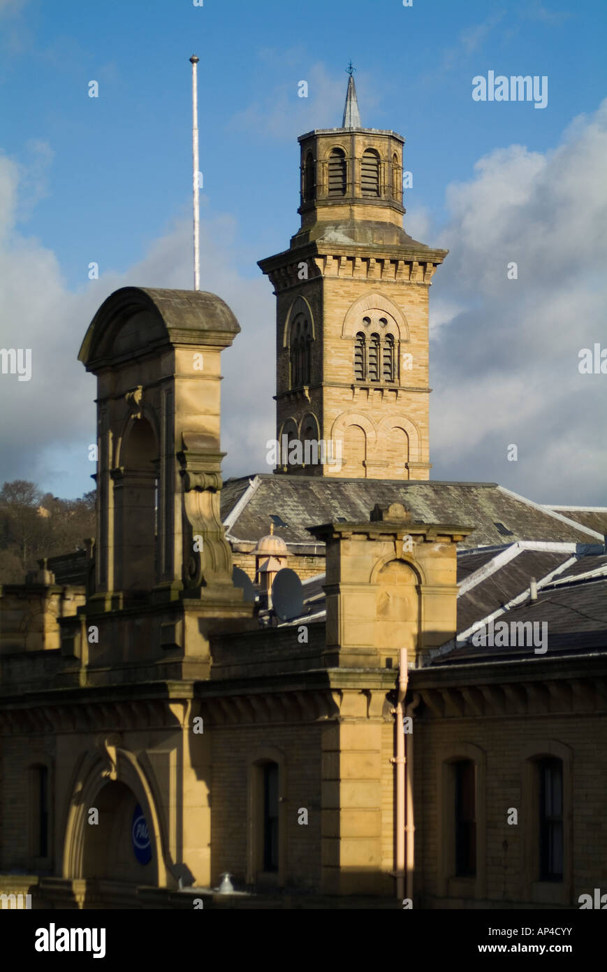 dh Salt Mill SALTAIRE FACTORY WEST YORKSHIRE UK Titus Salts Old mill ...