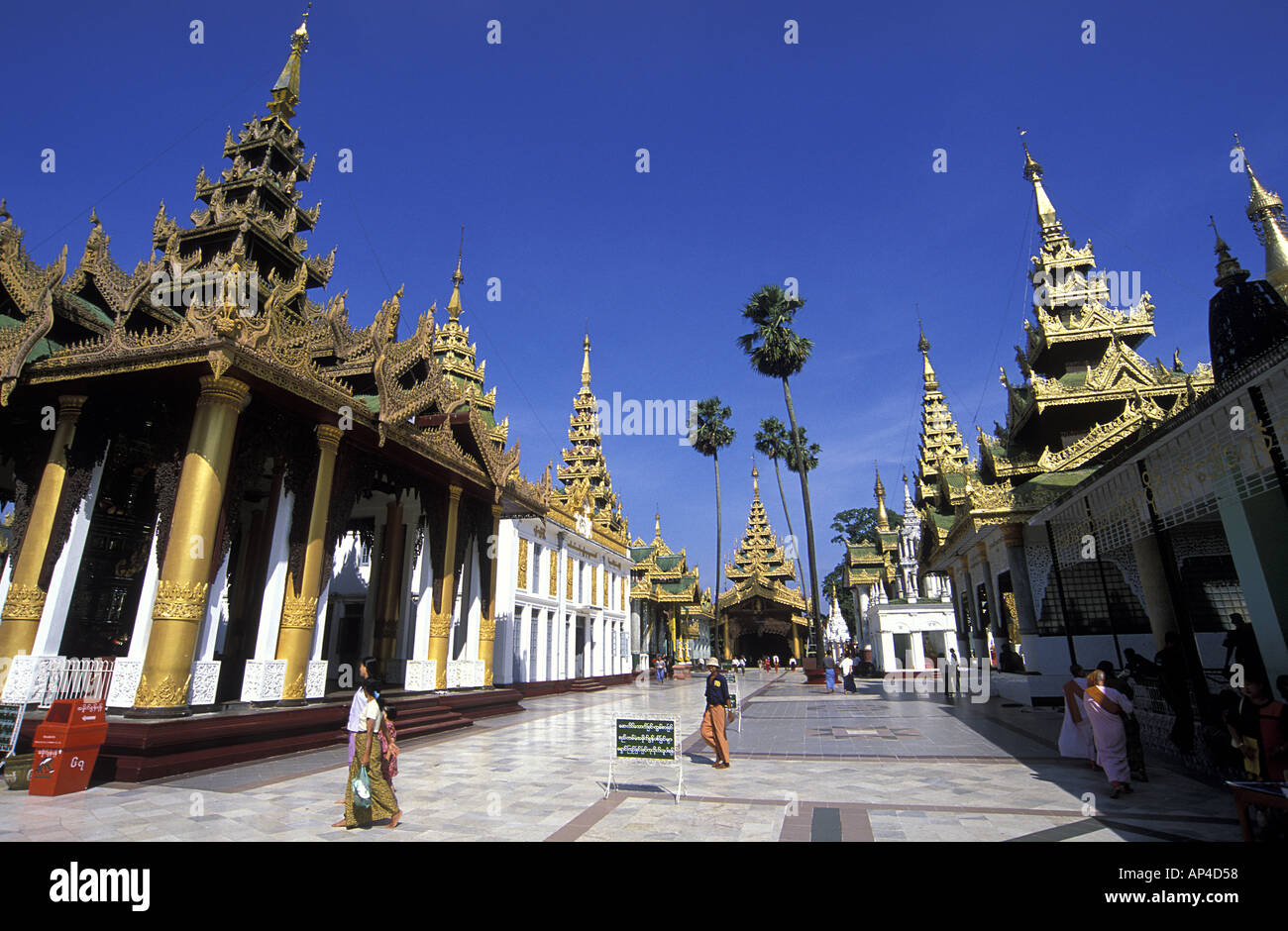 Myanmar Burma Yangon Division Yangon Shwe Dagon Pagoda Stock Photo - Alamy