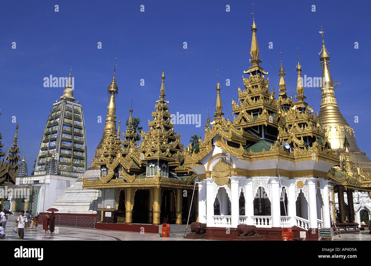 Myanmar Burma Yangon Division Yangon Shwe Dagon Pagoda Stock Photo - Alamy