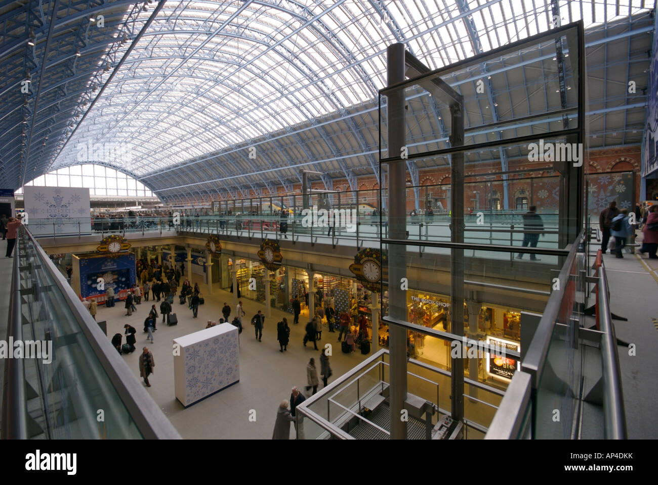 The concourse at the newly opened St Pancras International railway ...
