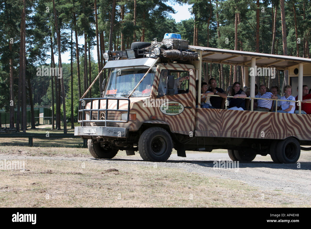 Big tuck hi-res stock photography and images - Alamy