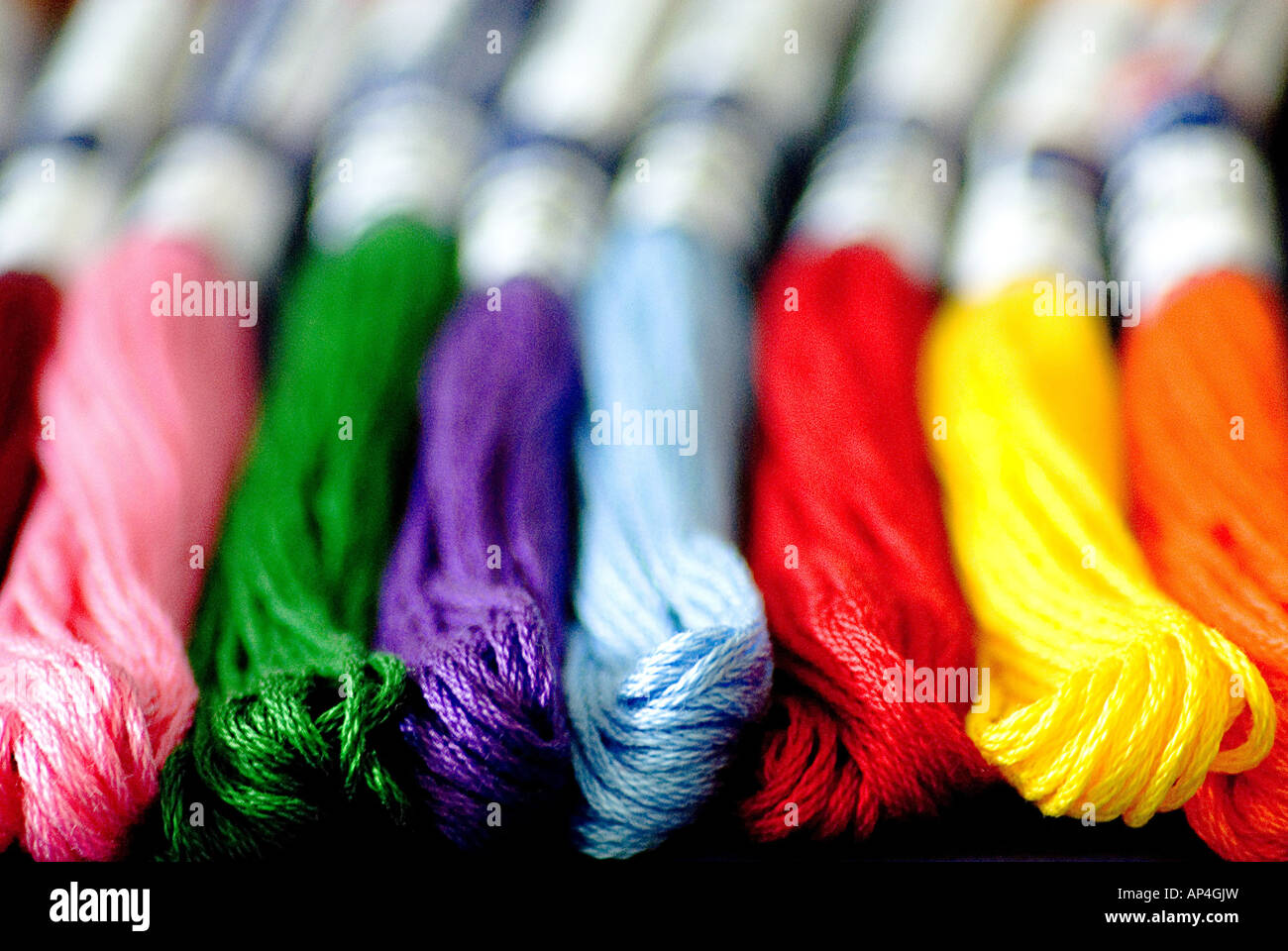 Colour threads hi-res stock photography and images - Alamy