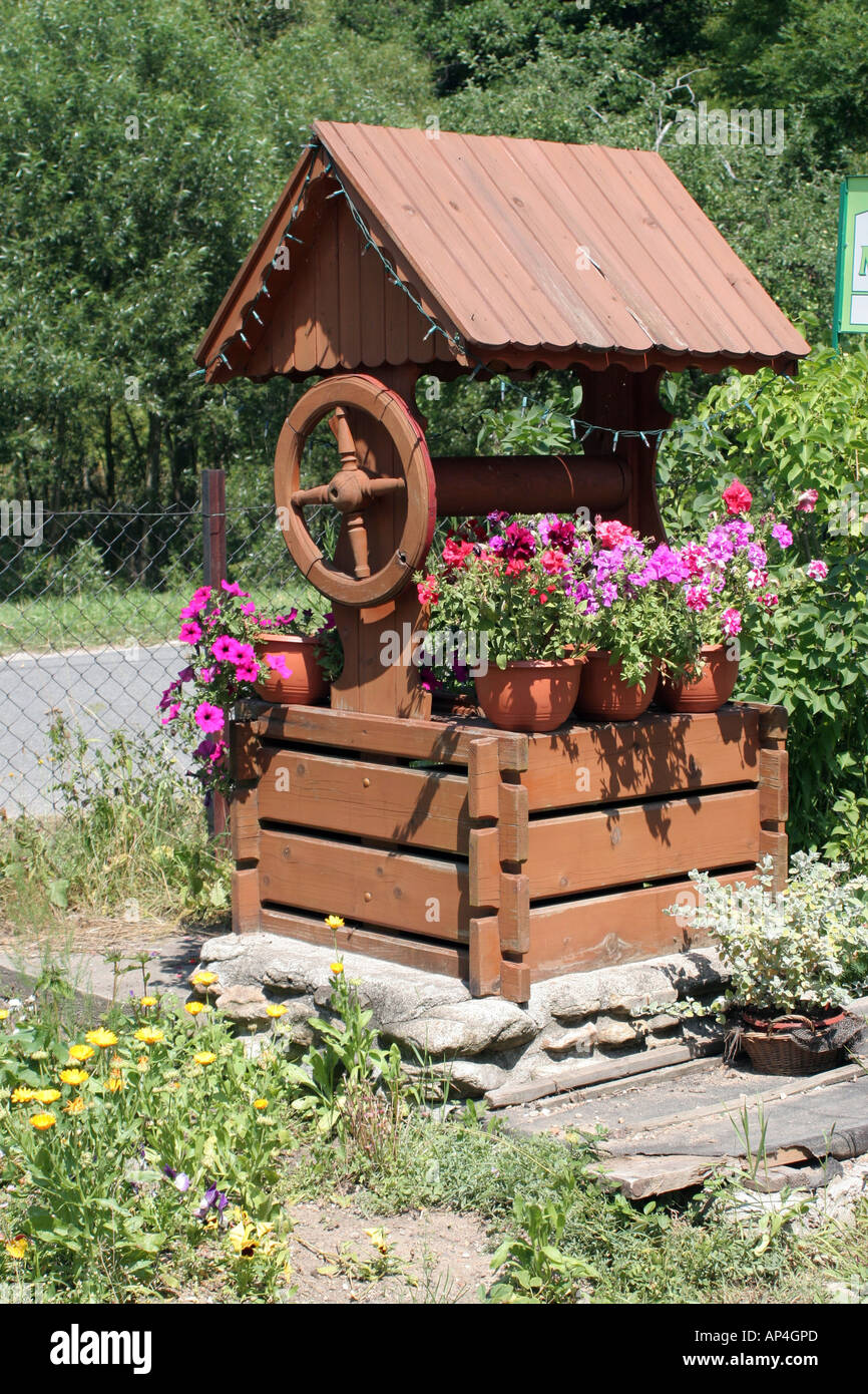 Stonewall well hi-res stock photography and images - Alamy