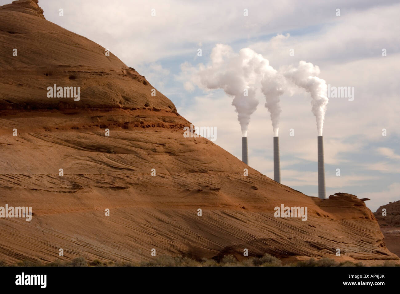 Navajo power plant, a coal-fired Navajo-owned power station in an ...