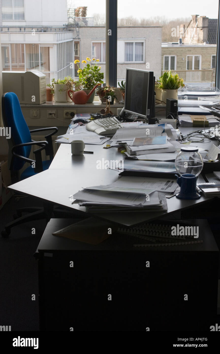 Messy desk hi-res stock photography and images - Alamy