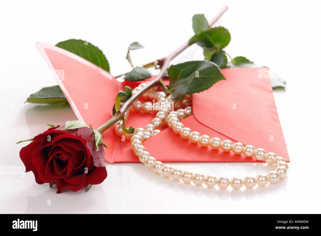 Romantic note love red rose hi-res stock photography and images - Alamy