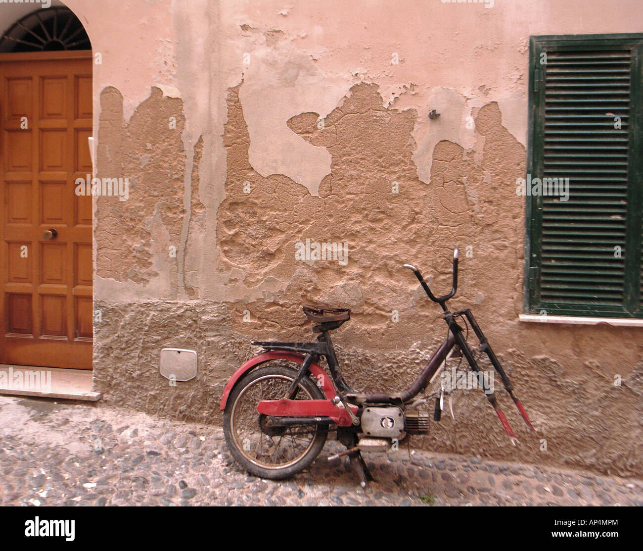 Ambience hi-res stock photography and images - Alamy