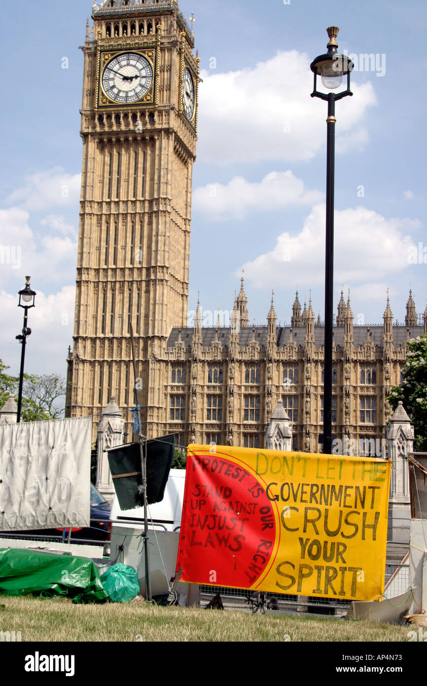 Brian Haw Anti war demonstration and picket Outside Houses of ...