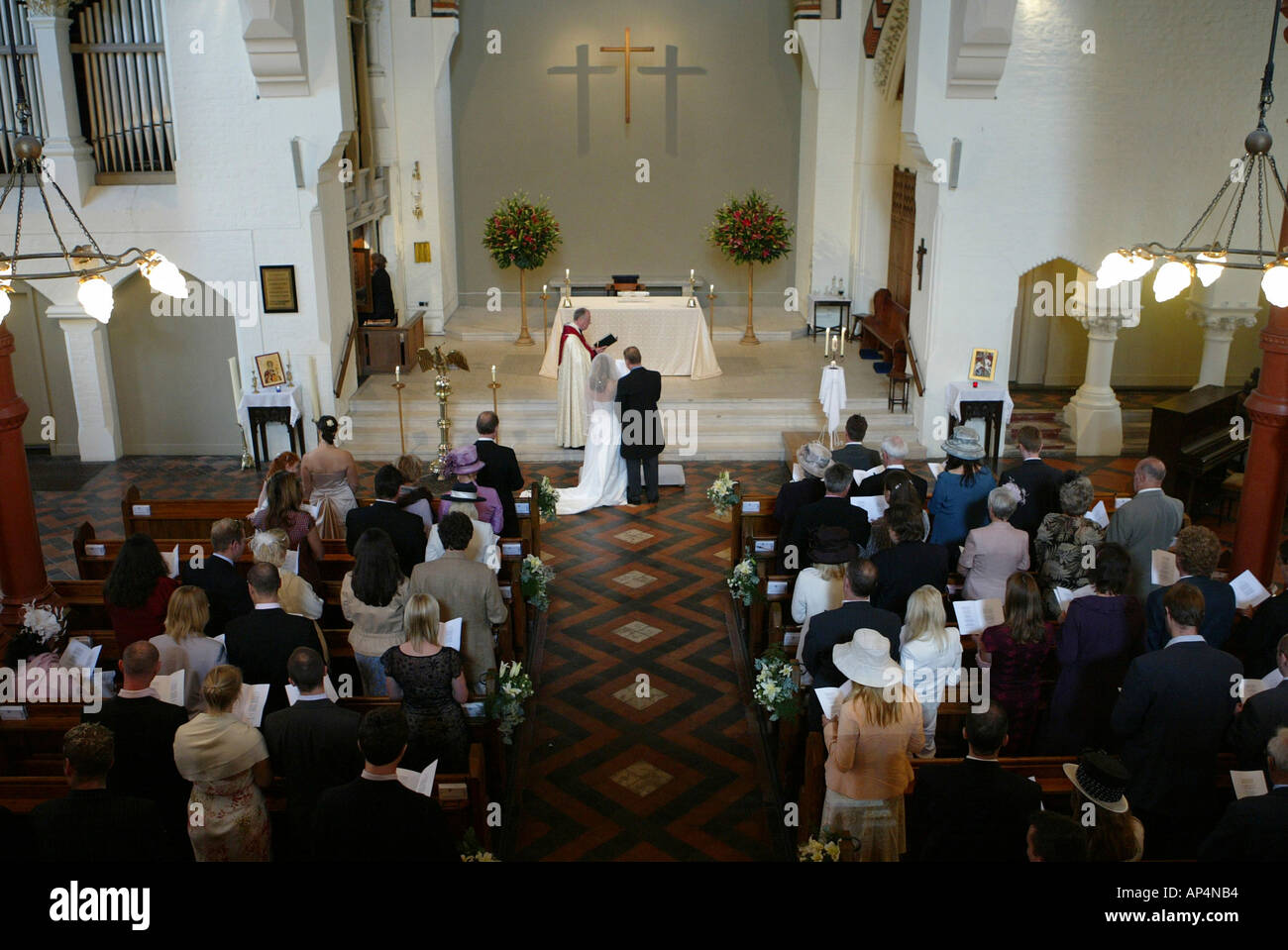 Church wedding ceremony congregation hi-res stock photography and ...