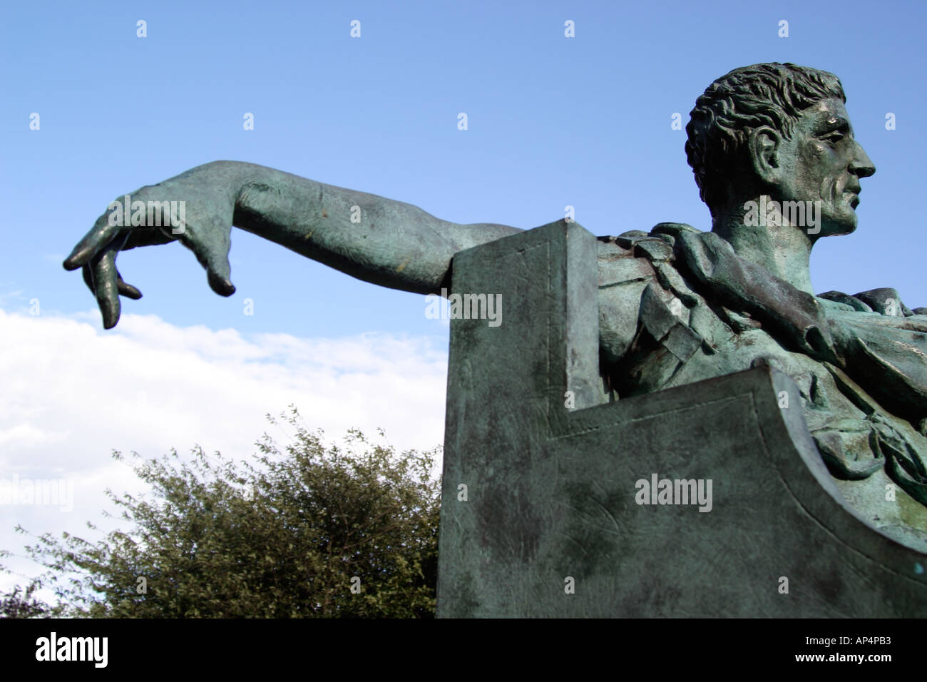pointing finger Statue of the Emperor Constantine outside York Minster ...
